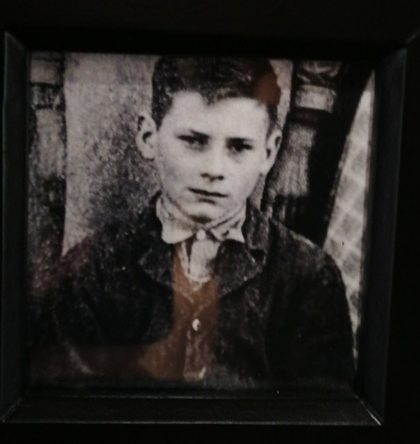 Le Plancher de Jeannot : une oeuvre singulière exposée à l’hôpital ...